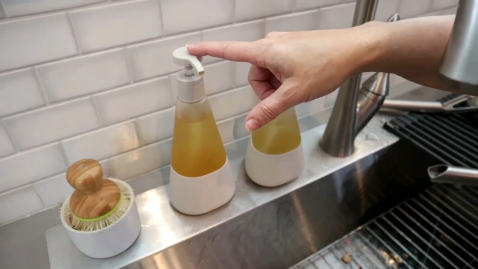 The Best Non-Toxic Dish Soaps - These Are Our 7 Top Picks - Because Health